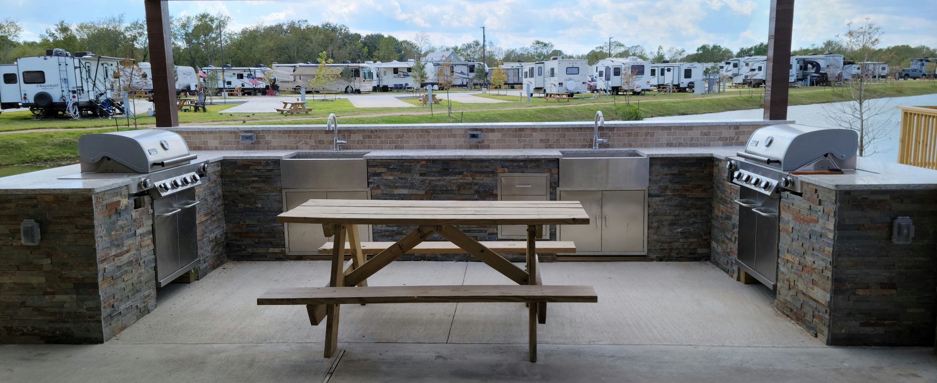 Photo Gallery of Cullen RV Resort | RV Park Pearland Texas